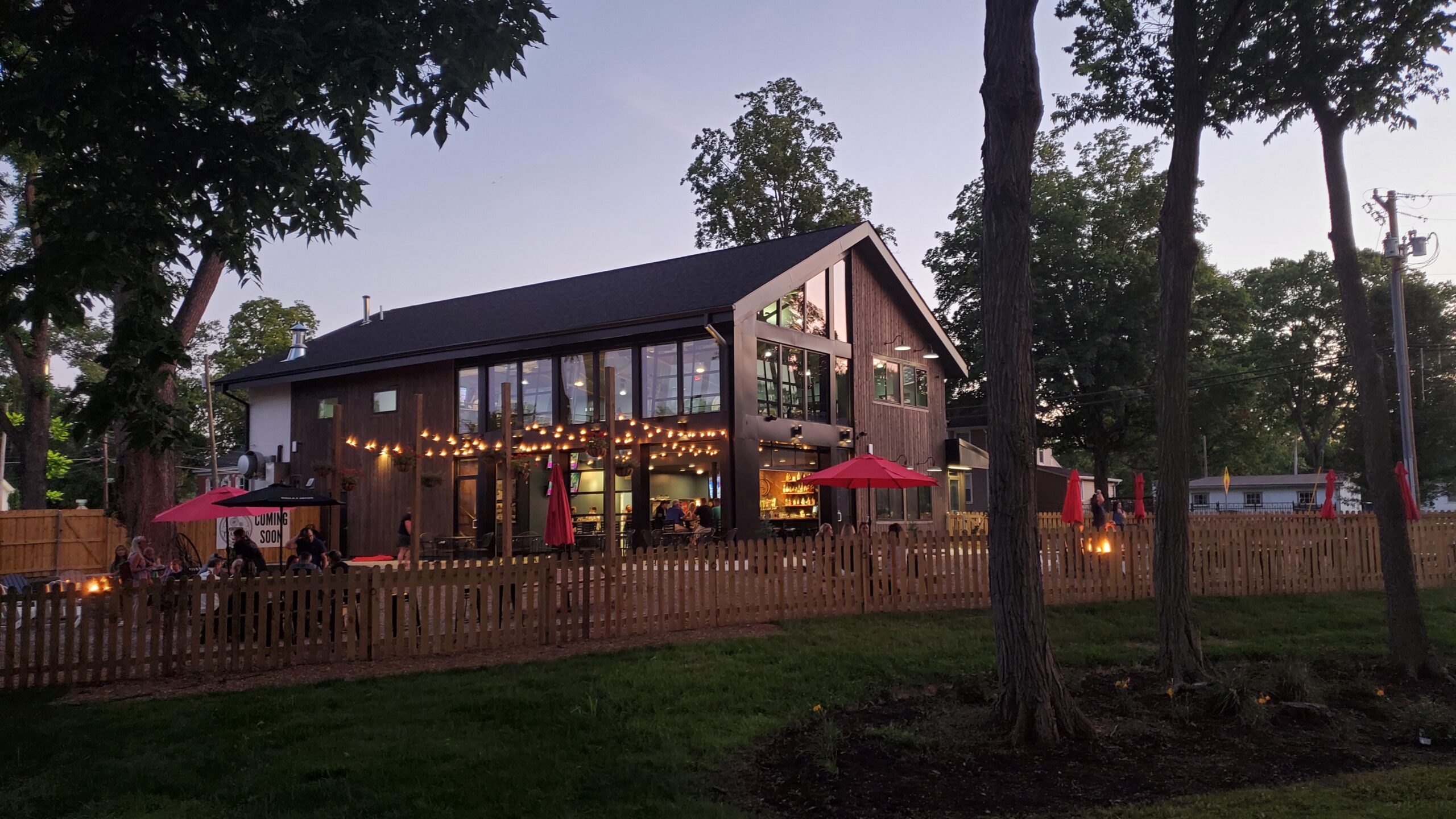 Miamiville Trailyard | Food, Drinks & Music